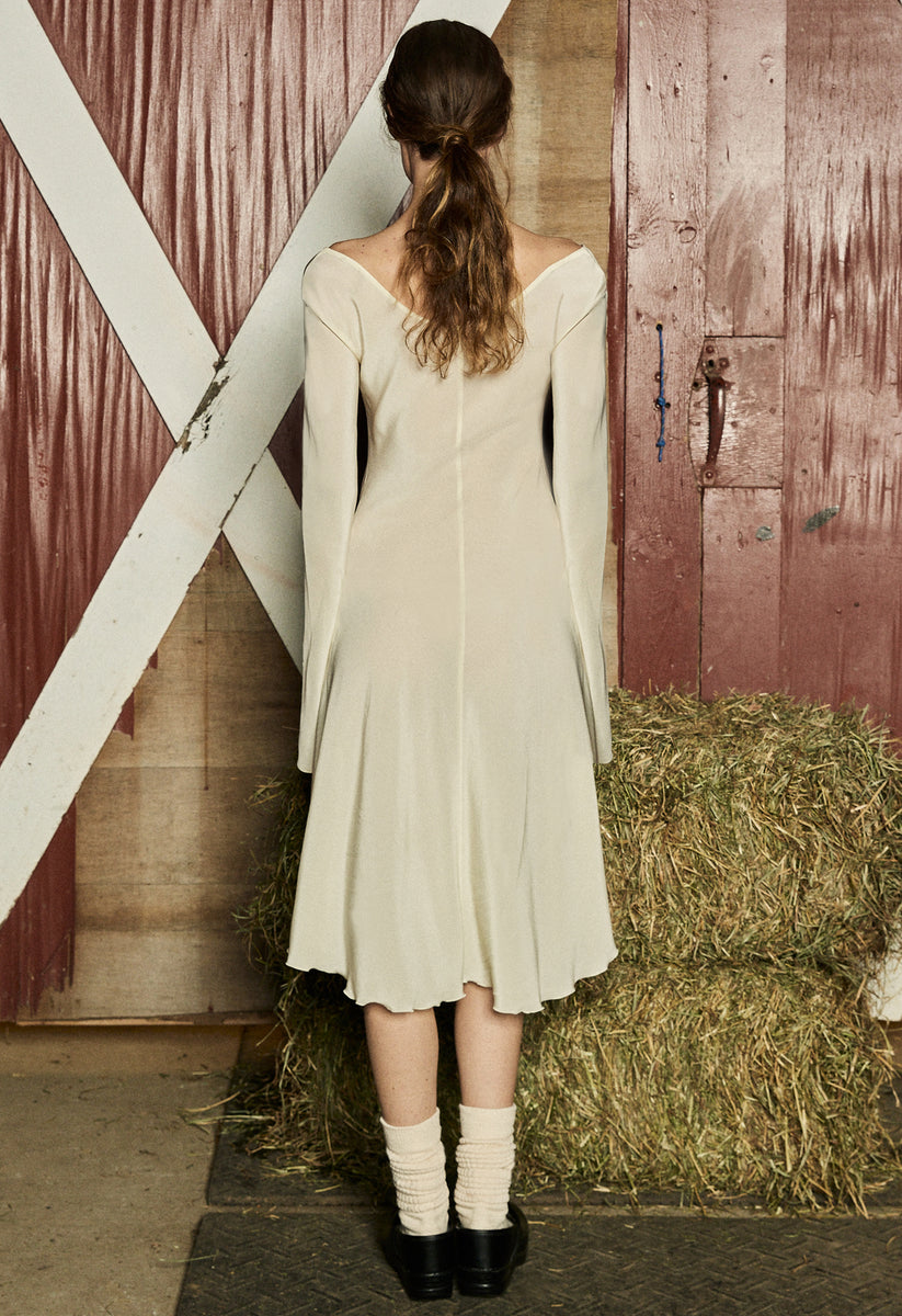 Present Dress Ivory – Tae Park